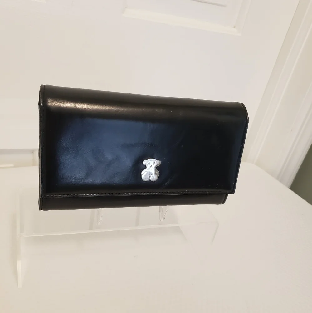 Tous | Bags | Tous Black Smooth Leather Flapover Snap Close Wallet ...